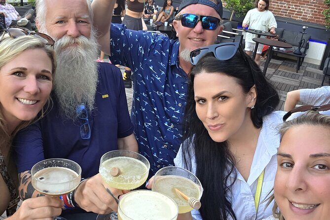 All-Inclusive Sips & Ships: Downtown Pub Crawl - Who Will Get the Most from This Tour?