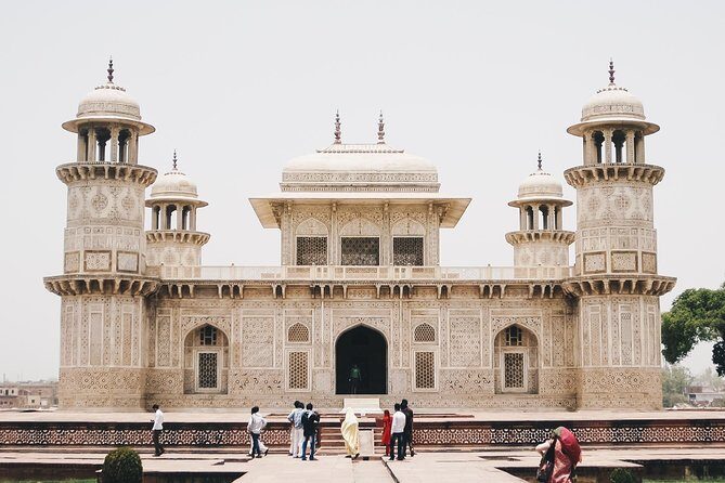 All Inclusive Taj Mahal Agra Overnight Tour from Delhi - FAQ