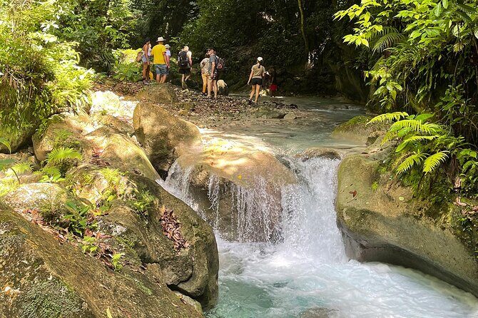 ALL INCLUSIVE tour of the "Cueva de la Virgen" Water Trail - Key Points