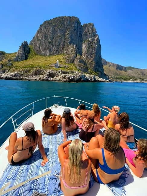All-inclusive yacht tour in the beautiful Bay of Mondello - The Itinerary in Detail