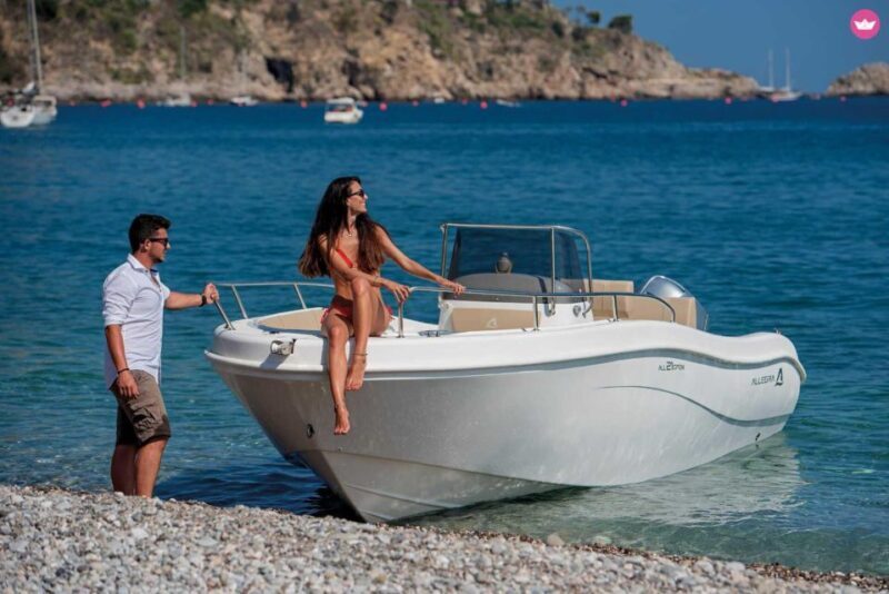 Allegra All21open motorboat rental on the Amalfi Coast - Key Points