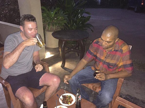 Almost Unlimited Food N Drink Colombo Dodgy Bar Crawl - Key Points