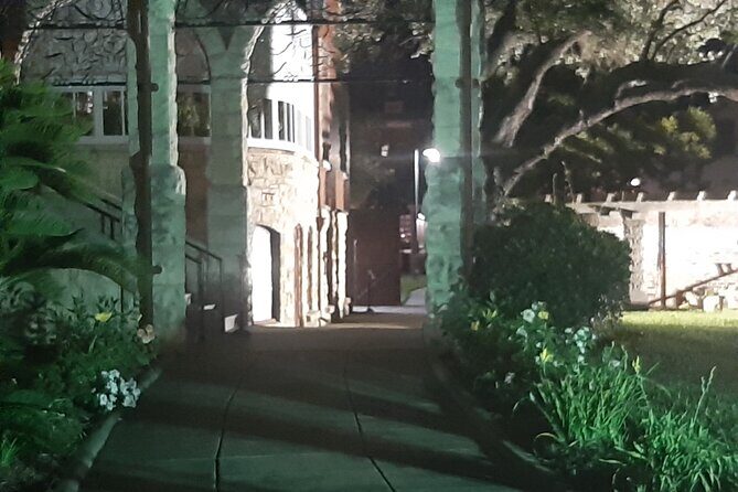Al's Ghost tour : a small group experience - FAQs