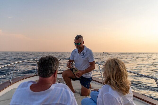 Amalfi Boat Tour from to Positano Praiano or Amalfi. 7 hours - Who Should Consider This Tour?
