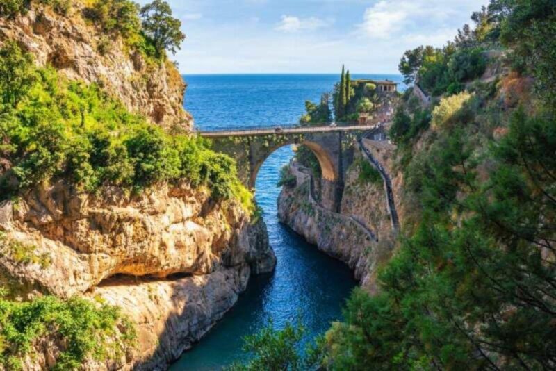 Amalfi Coast Audioguide - TravelMate app for your smartphone - Practical Details and Considerations