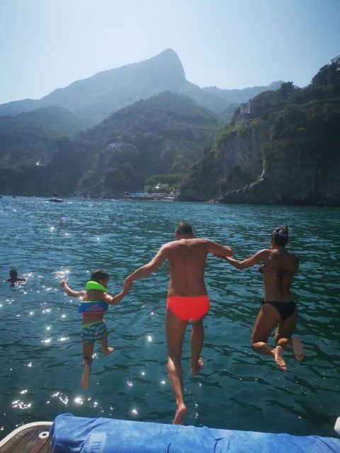 Amalfi Coast: Boat Tour with "Italian Aperitivo" - Key Points