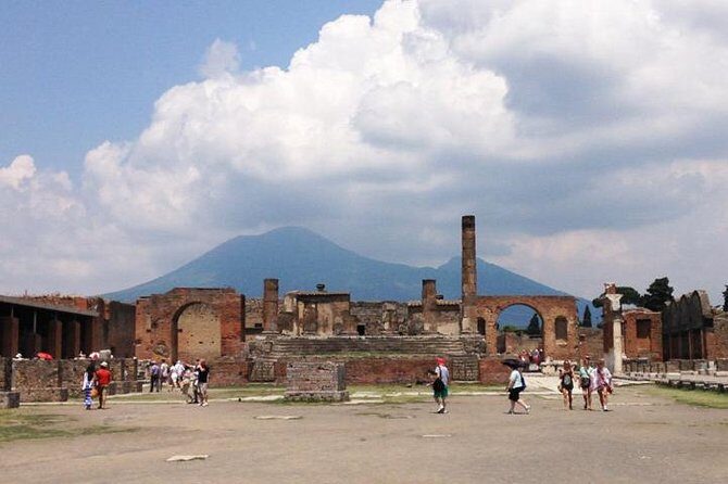 Amalfi Coast to Rome with stop at Pompeii or Vice Versa - The Practicality of a Private Transfer