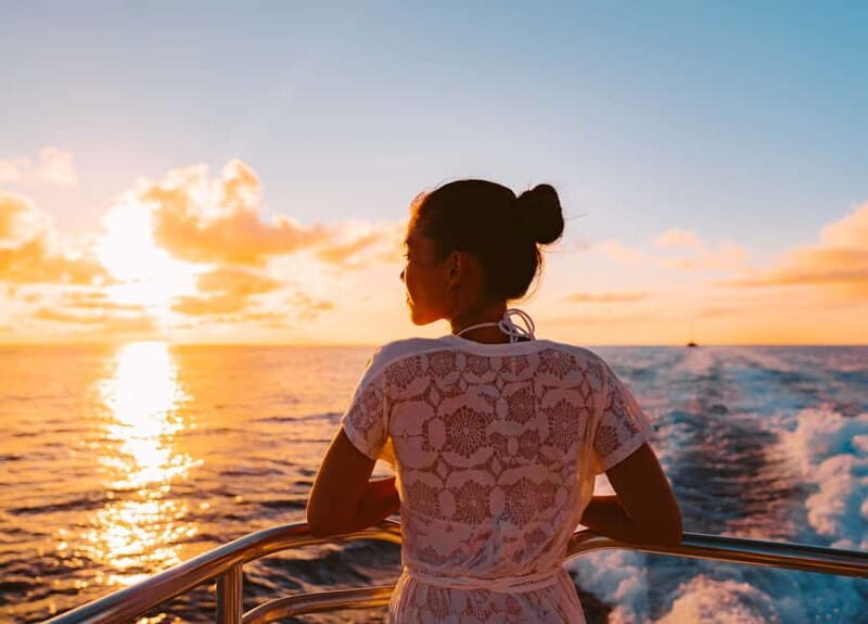 Amalfi: Sunset Boat Tour with Fruit and Drinks - A Closer Look at the Experience