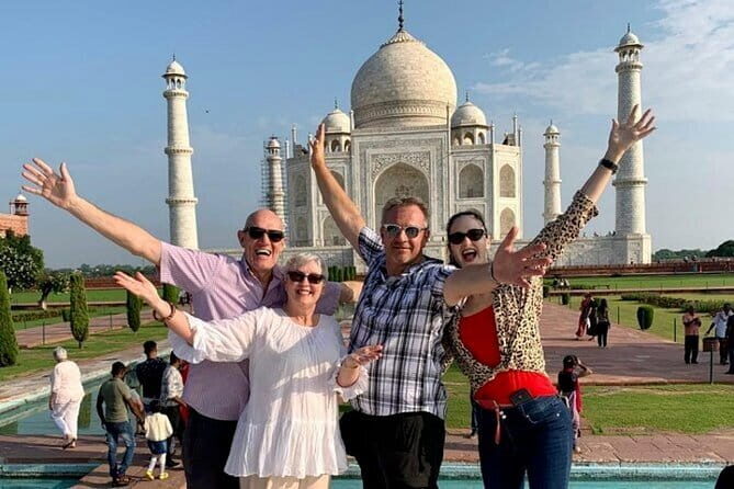 Amazing Agra Short Tour - Guides and Authentic Insights