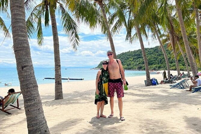 Amazing Cham Island Snorkeling Tour From Hoi An or Da Nang - Lunch & Relaxation: Seafood Feast by the Beach