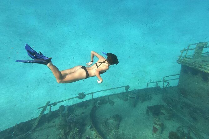 Amazing Clear Boat Adventure and Unlimited Beach Break with Lunch - A Close Look at the Experience