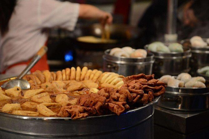 Amazing Food Challenge for Brave Man in Beijing - An In-Depth Look at the Tour