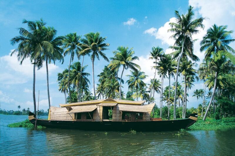 Amazing Munnar Alleppey Tour 4D/3N - FAQ