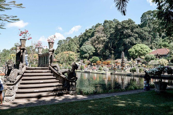 Amazing Private Tour: Lempuyang temple, Tirta gangga, Tukad cepung waterfall - FAQs