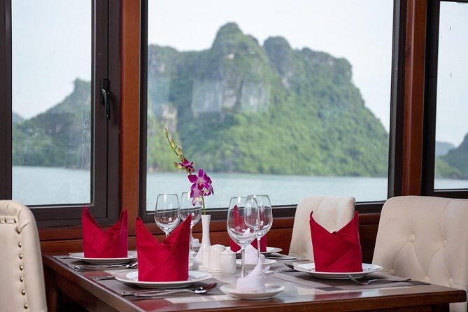 Amazing Sails Explorer: Luxury Halong Bay from Hanoi/Halong-1 Day All Inclusive - Value and Authenticity