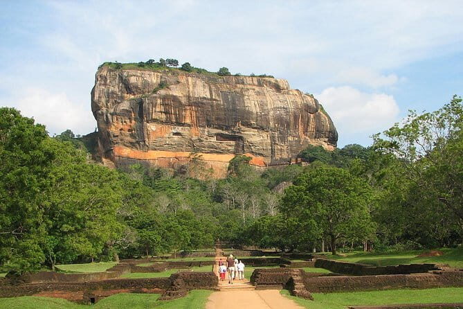 Amazing Sri Lanka Round Tour 8 Days Exploring - Guided Tour - The Sum Up