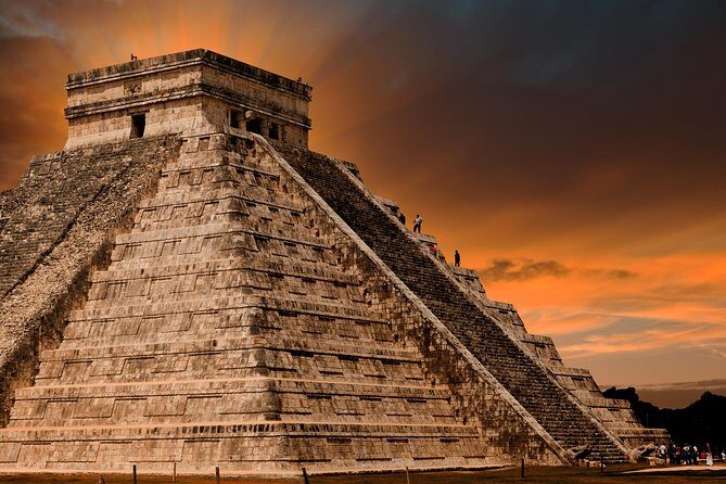 Amazing tour of Chichen Itza and Swimming in cenote - Key Points