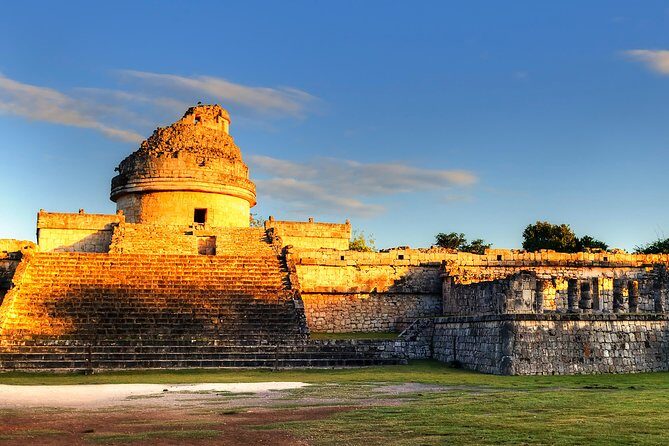 Amazing tour of Chichen Itza and Swimming in cenote - Exploring Chichen Itza: The Main Attraction