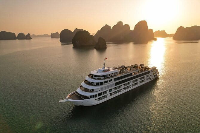 Ambassador Dinner Cruise with Live Music, Firework and Luxe - Key Points