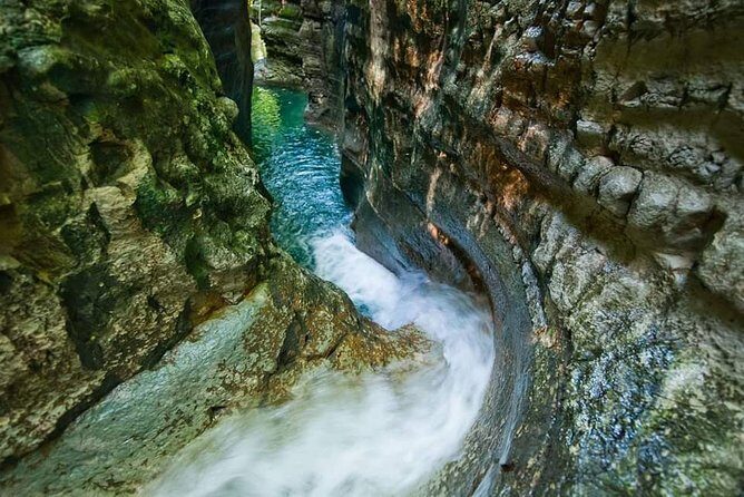 Amber cove and Taino Bay 7 Waterfall Zip lined & Dominican food - Key Points