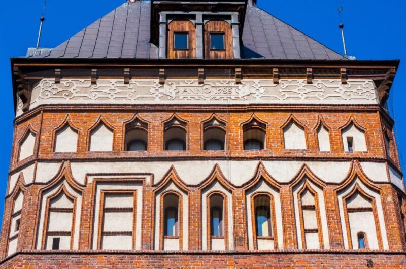 Amber Museum and Gdansk Old Town Private Tour with Tickets - Key Points
