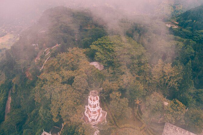 Ambuluwawa & Ramboda Falls Tour From Kandy - Lunch Break: Tasting Local Flavors