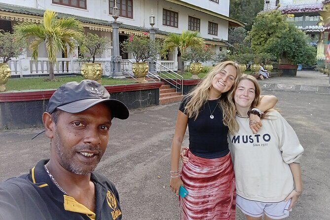 Ambuluwawa Tower and Kandy City Tuk Tuk Tour with Epic views - Key Points