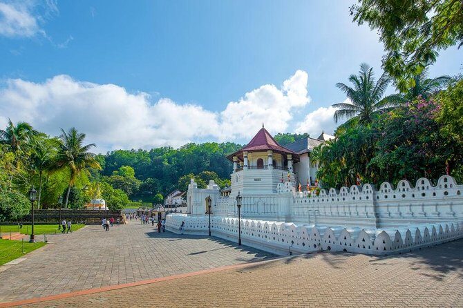 Ambuluwawa Tower Tours - The Itinerary: What You’ll See and Do