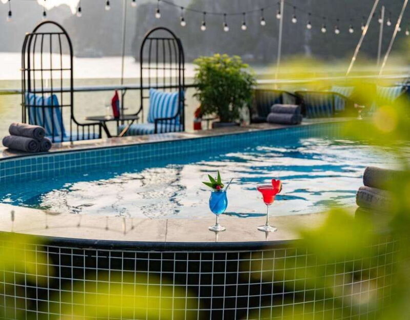 Amethyst Luxury Day Cruise Explore Halong Bay, Island, Caves - Exploring Sung Sot Cave