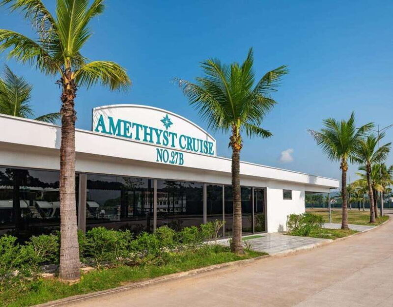 Amethyst Luxury Day Cruise Explore Halong Bay, Island, Caves - Sunset Party and Relaxation