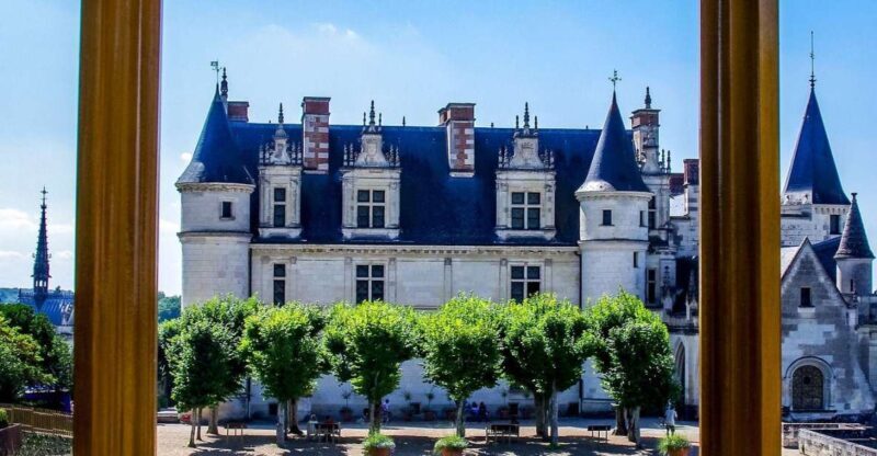 Amiens Private Guided Walking Tour - Walking Through St-Leu: Charm in Every Corner