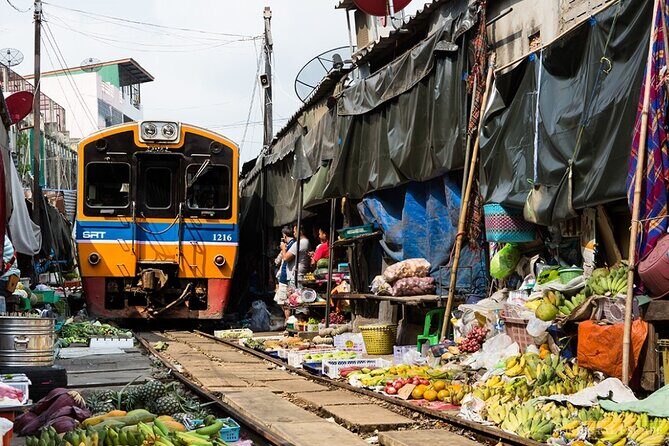 Amphawa Floating Market and Maeklong Train Market Tour - Practical Tips for Travelers