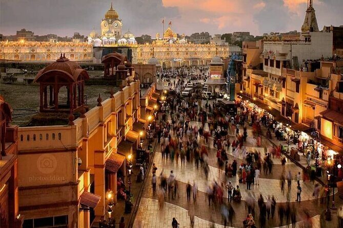 Amritsar Tour (Golden Temple, Jallianwala Bagh & Wagah Border) - Post-Visit: Shopping & Lunch