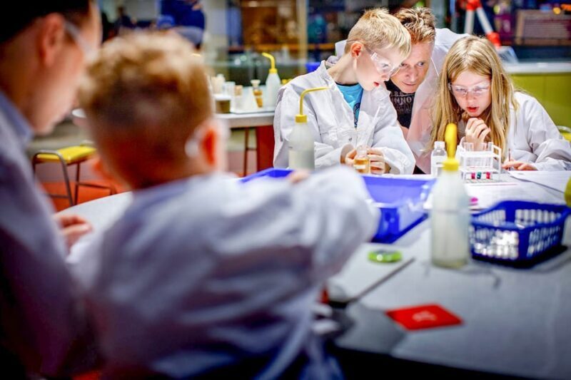 Amsterdam: 1-Hour Canal Cruise & NEMO Science Museum - The Sum Up
