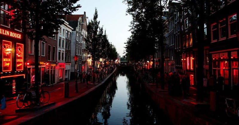 Amsterdam: 1,5-Hour Red Light District Tour - What to Expect: Walk, Learn, and Reflect