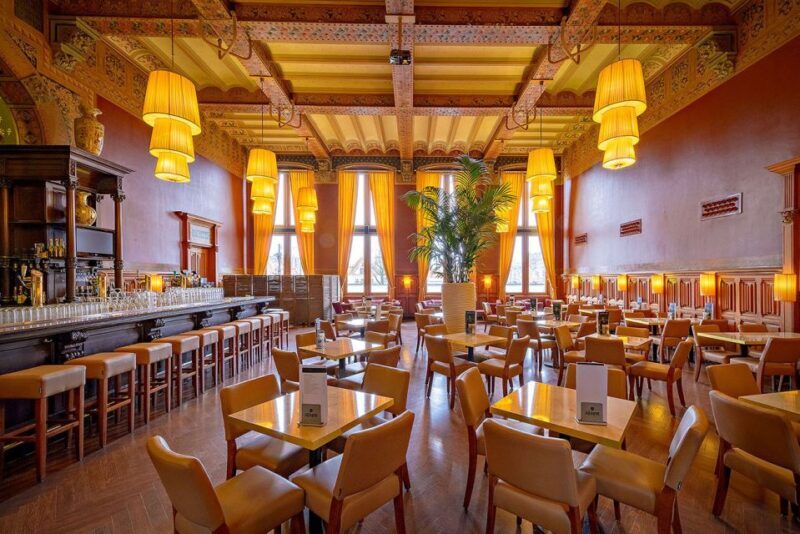 Amsterdam: 3-Course Meal in Historic 1st Class Waiting Rooms - Who Will Love This Experience?