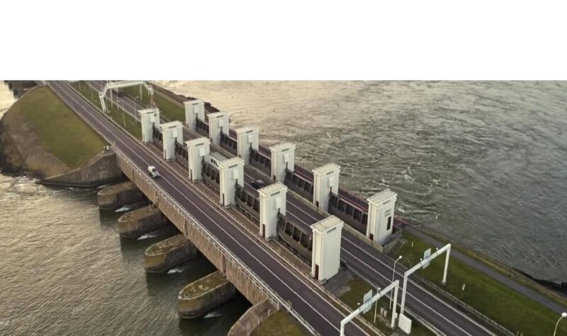 Amsterdam: Afsluitdijk & Wadden Center Museum Private Tour - A Well-Balanced Look at a Dutch Wonder