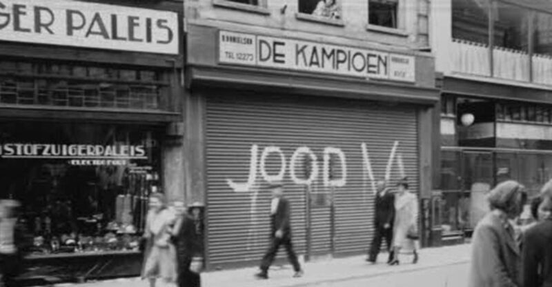 Amsterdam: Anna Frank and World War II History Walking Tour - Visiting the Outside of the Anne Frank House