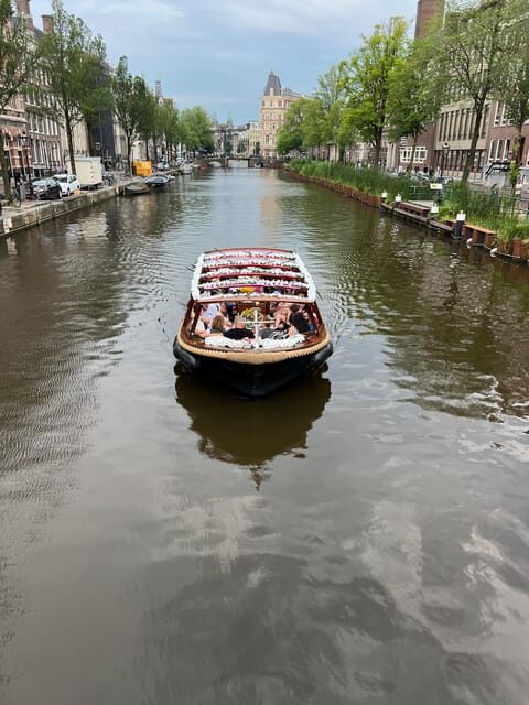Amsterdam: Boat Tour with Optional Unlimited Drinks - What You Can Expect from the Itinerary