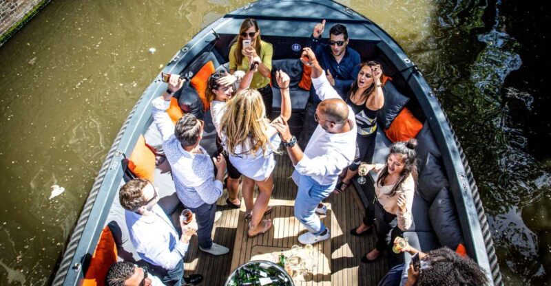 Amsterdam: Canal Belt Private Beer Boat Tour - The Itinerary and Key Stops