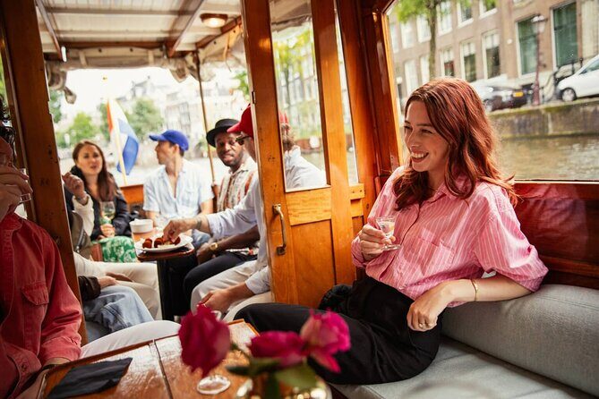 Amsterdam Canal Cruise and local Food Tour - Exploring the Unique Charm of the Amsterdam Canal Cruise and Food Tour