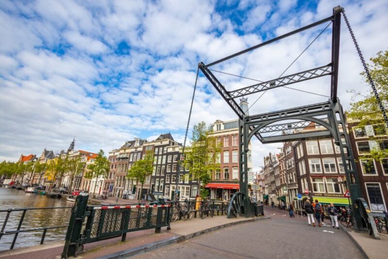 Amsterdam: Capture the most Photogenic Spots with a Local - Key Points