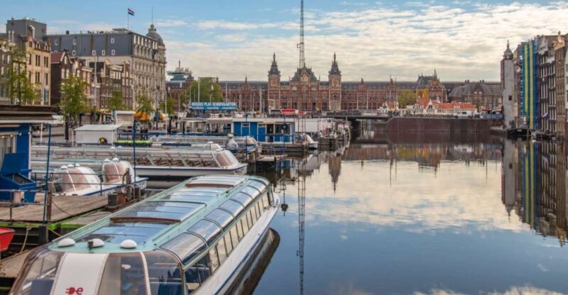 Amsterdam: Capture the most Photogenic Spots with a Local - Price & Value