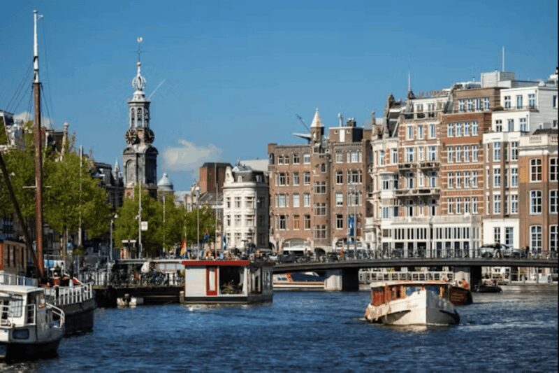 Amsterdam: City Highlights Small Boat Canal Cruise with host - Who Will Love This Tour