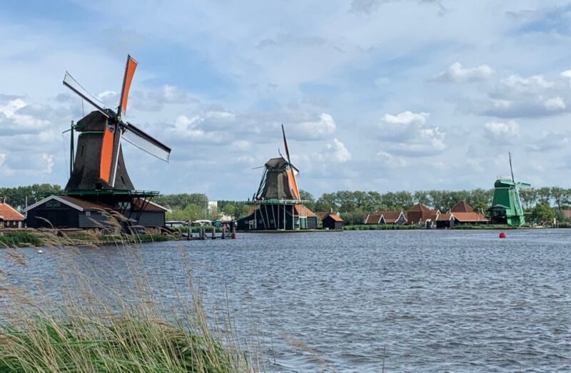 Amsterdam: Countryside Bike Tour and Zaanse Schans Windmills - Summary of Pros and Cons