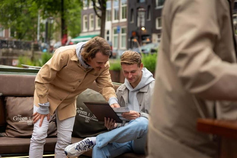 Amsterdam: Covered Canal Cruise with Drinks & Bites - Key Points