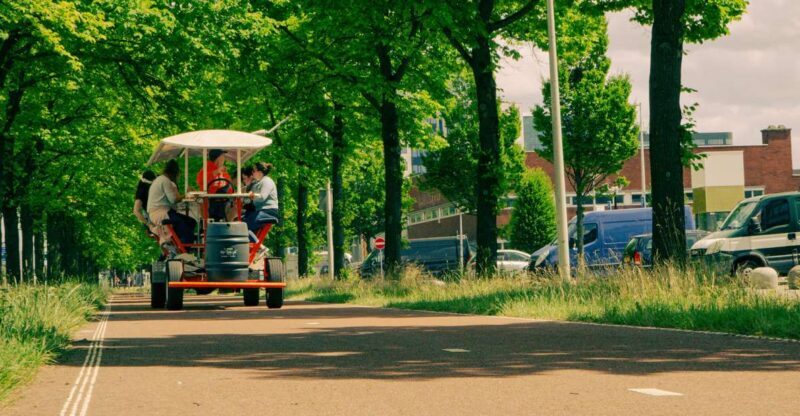 Amsterdam: Dutch Beer Bike Blast Tour with Onboard Bar - Key Points