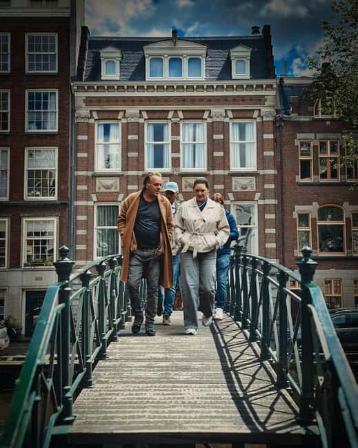 Amsterdam: Dutch Food Tour with Local Guide and Tasting - Authentic Elements and Hidden Corners