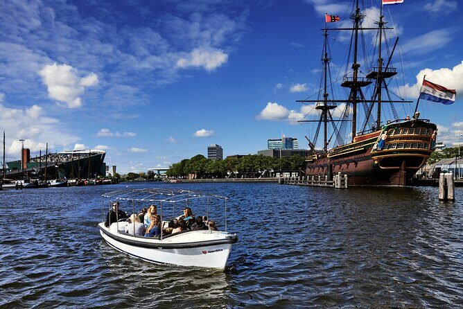 Amsterdam Essence in German: 90-minute waterway trip - Practical Details and Tips