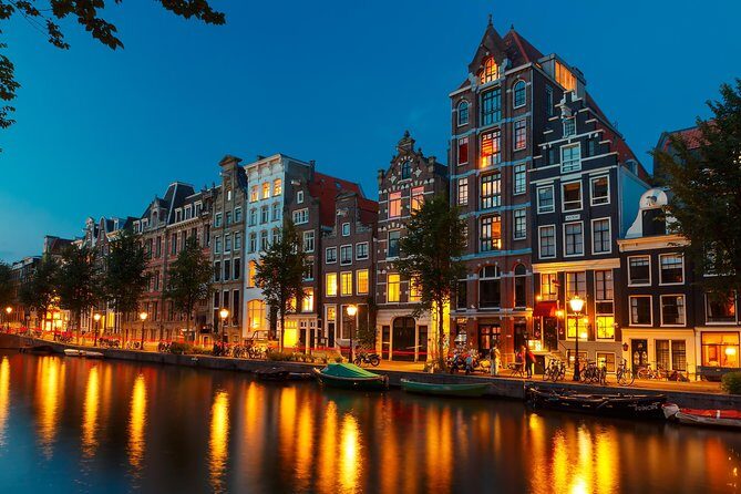 Amsterdam Evening Canal Cruise with Live Guide and Onboard Bar - What to Expect During Your Cruise